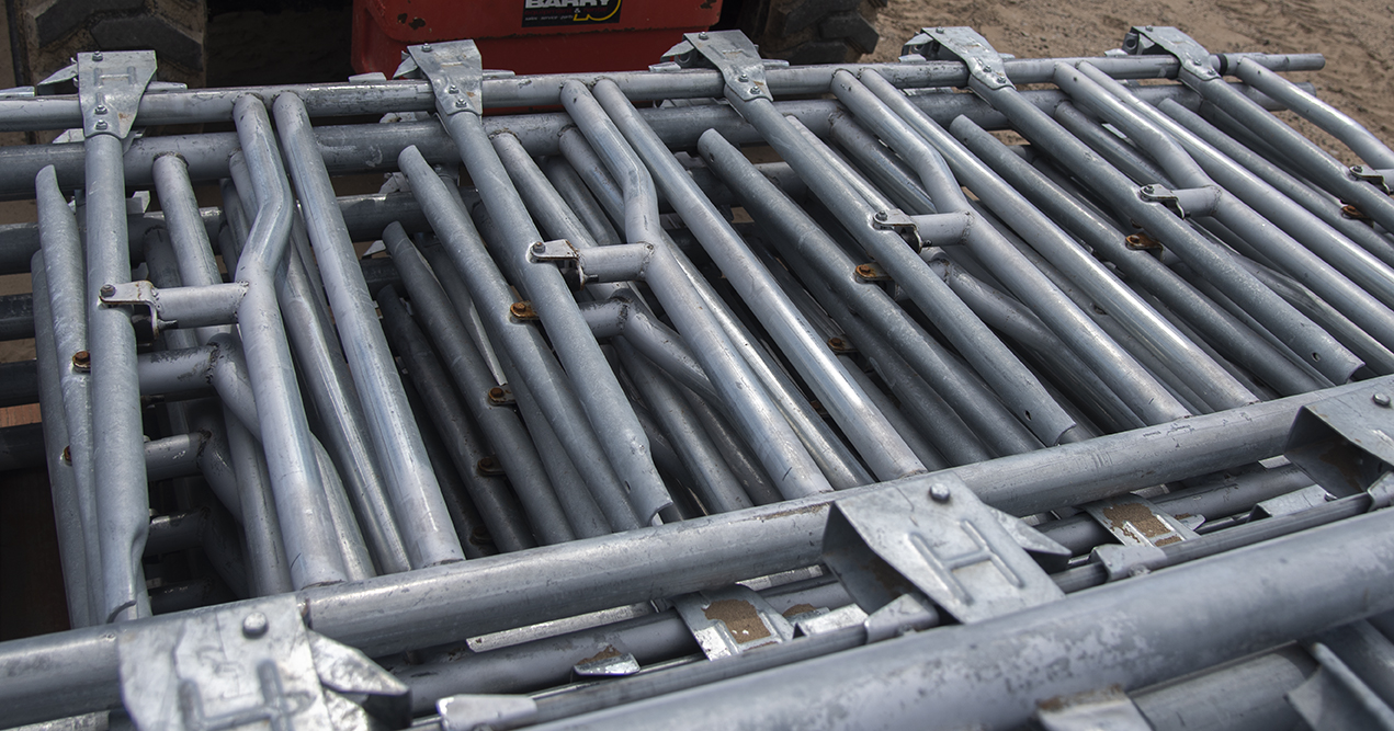 HMI Heavy Duty Headlocks